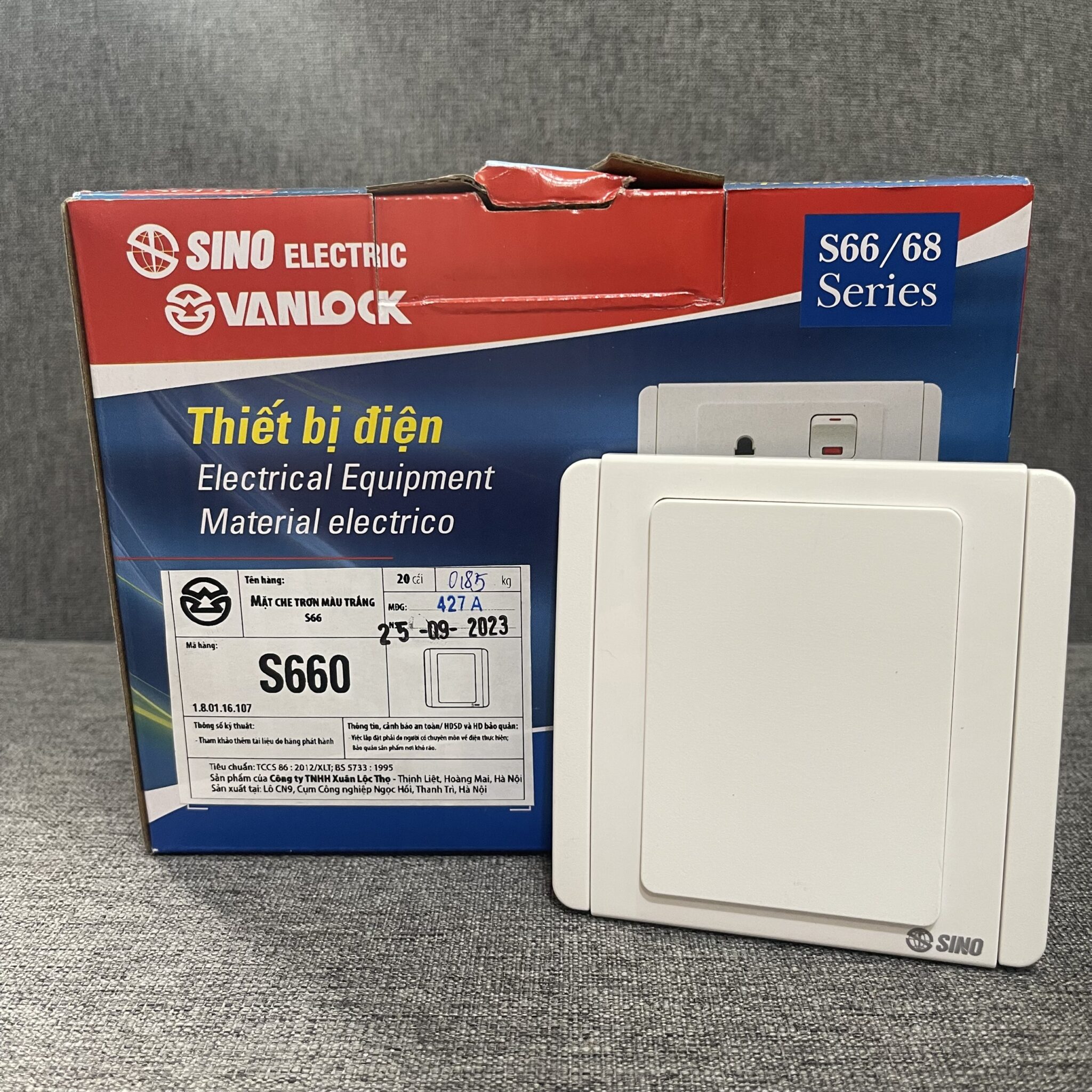 Mặt che trơn vuông Sino – S660 – Halula
